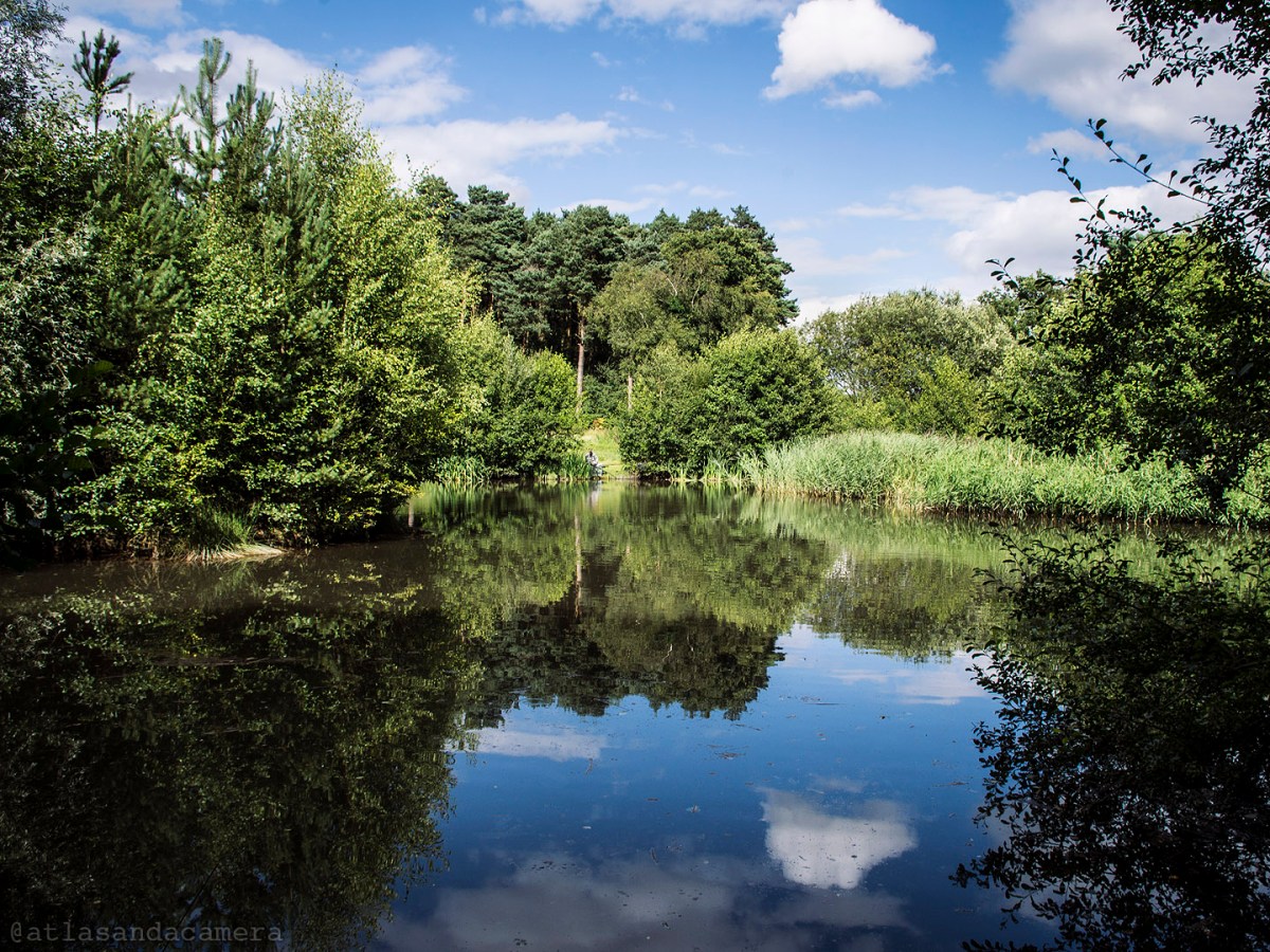 River Leen Fishing Pond, Nottinghamshire, England – Atlas and a Camera